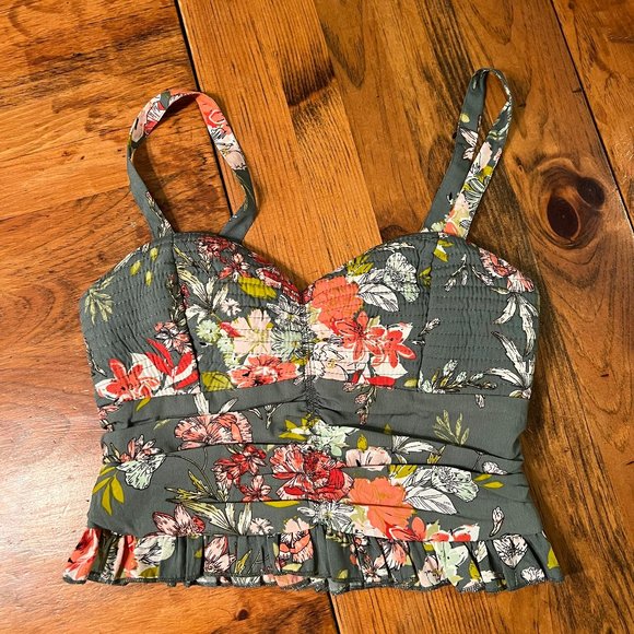 Band of Gypsies | Tops | Nwt Bog Collective Smocked Floral Crop Top Sz ...